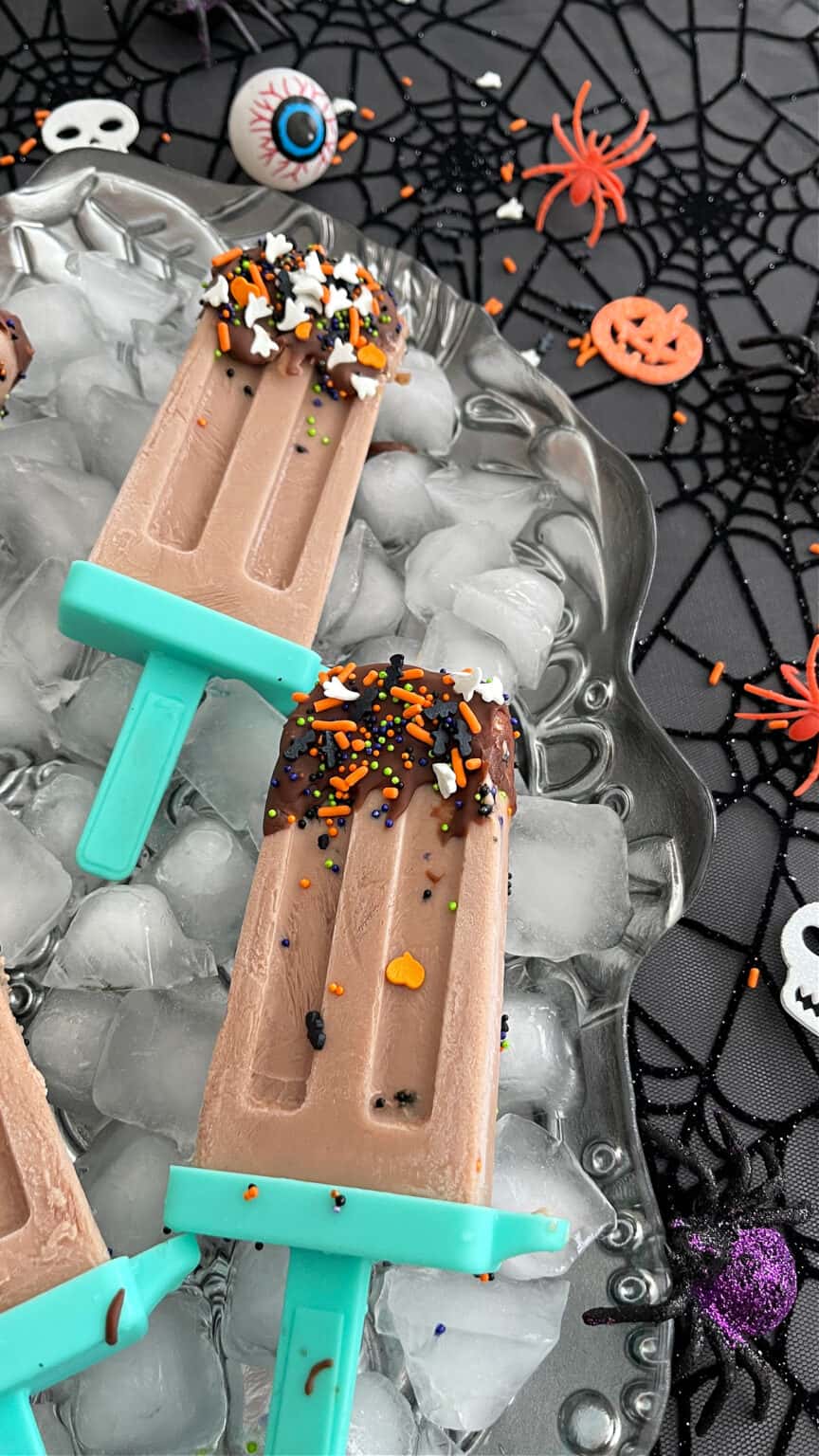 Spooky Easy Halloween Popsicle Treats - Healthy Family Project