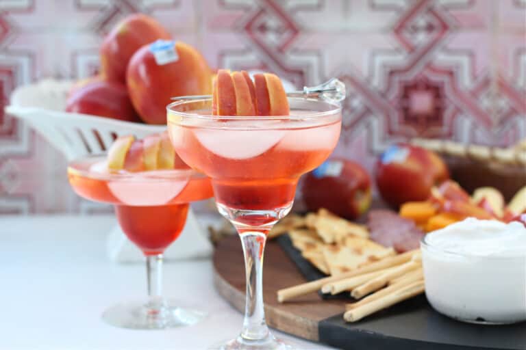 JAZZy Apple Mocktail - Healthy Family Project