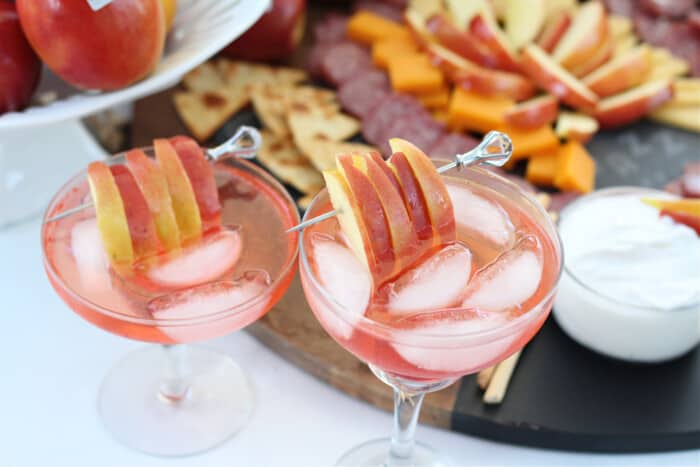 JAZZy Apple Mocktail - Healthy Family Project