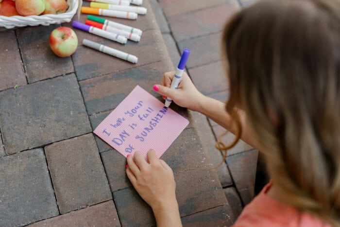 10+ Community Service Ideas For Kids - Healthy Family Project